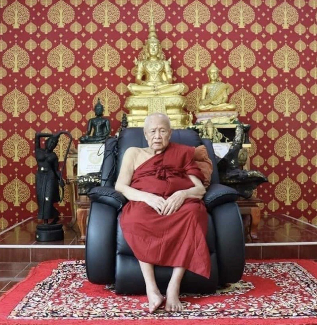 Luang Phor Thongdum Sepung Tian Chai made by Lp Thongdum Wat Tham Tapian Thong Be:2563, Hobbies ...