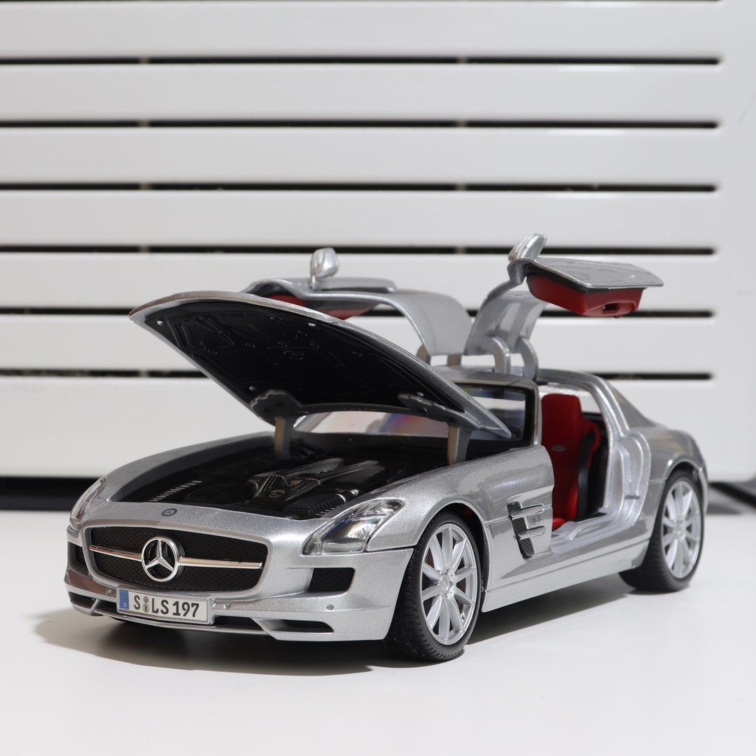 Maisto 1/18 Mercedes Benz SLS AMG, Hobbies & Toys, Toys & Games on ...