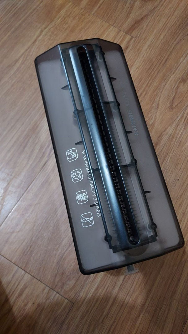 Manual Paper Shredder (A4), Hobbies & Toys, Stationary & Craft, Craft ...