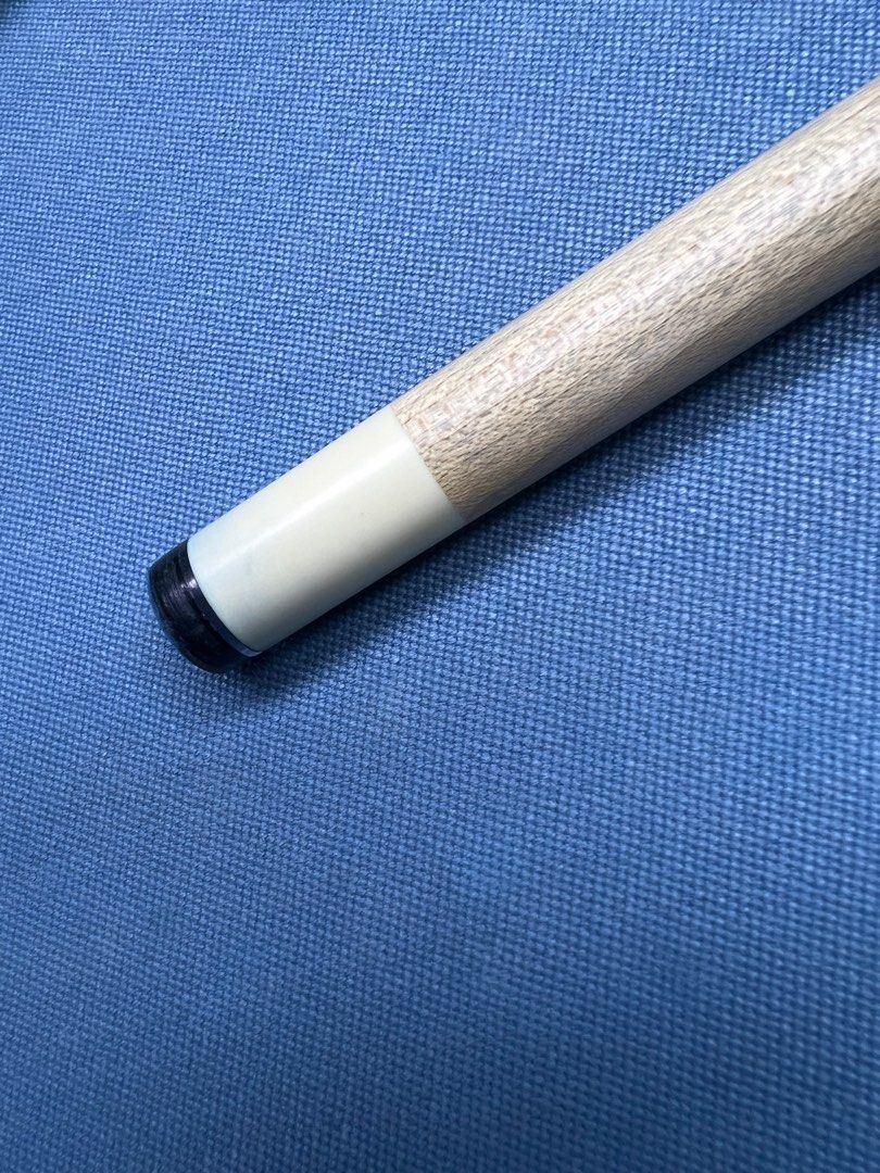 Mezz Axi 606 pool cue, Sports Equipment, Sports & Games, Billiards ...