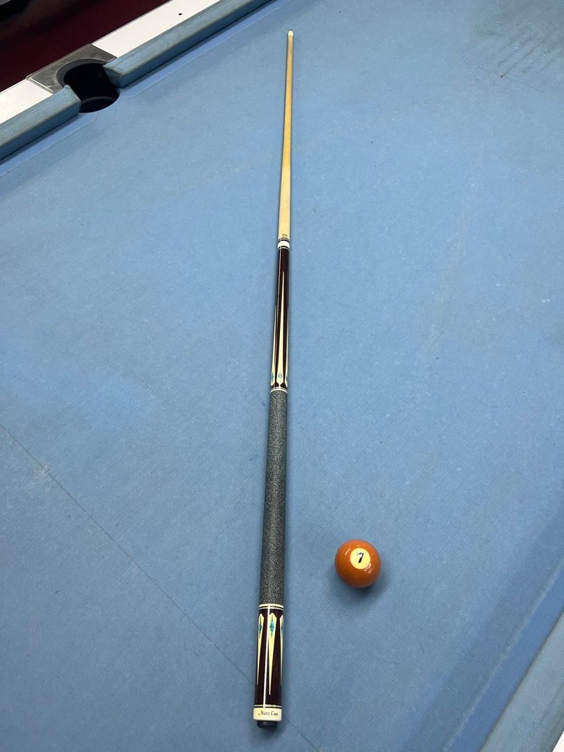 Mezz Axi 606 pool cue, Sports Equipment, Sports & Games, Billiards ...