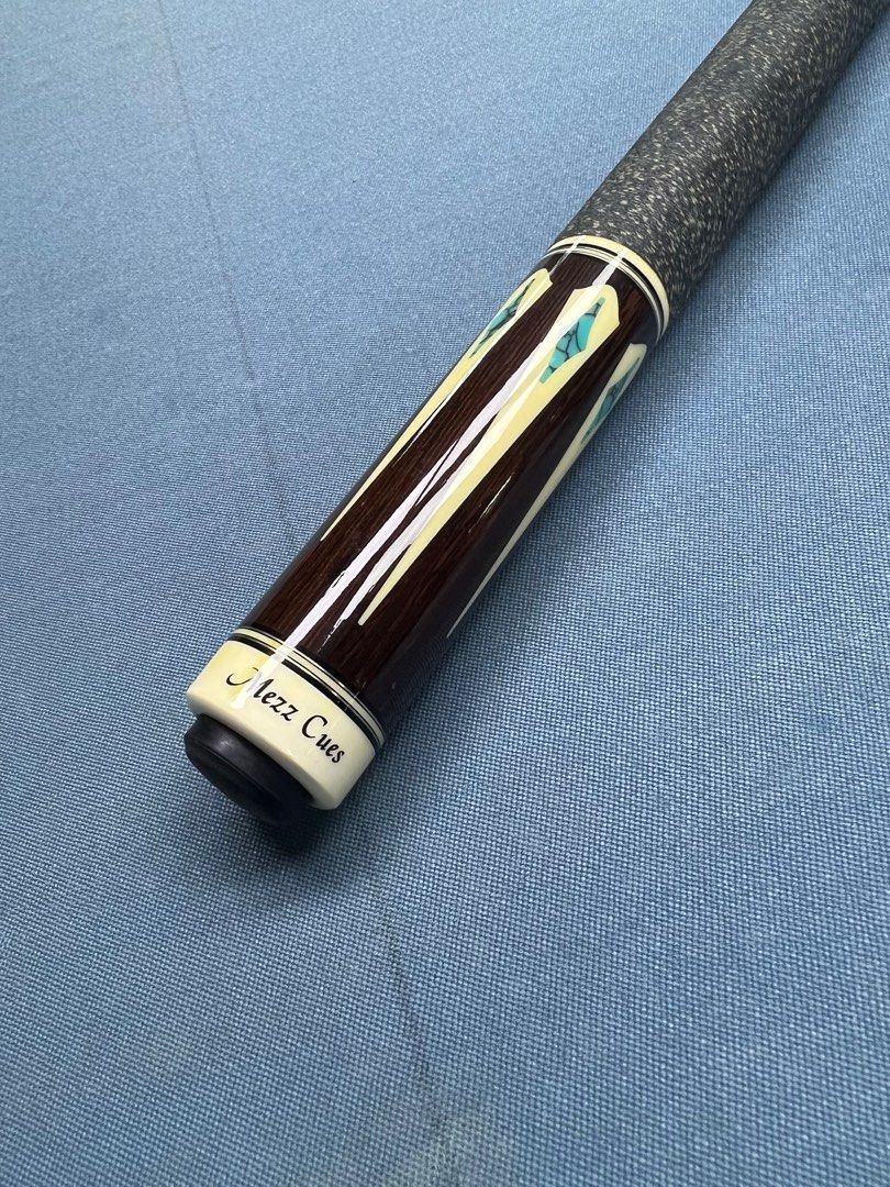Mezz Axi 606 pool cue, Sports Equipment, Sports & Games, Billiards & Bowling on Carousell