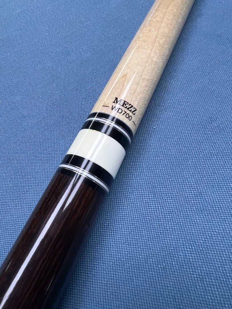 Mezz Axi 606 pool cue, Sports Equipment, Sports & Games, Billiards ...