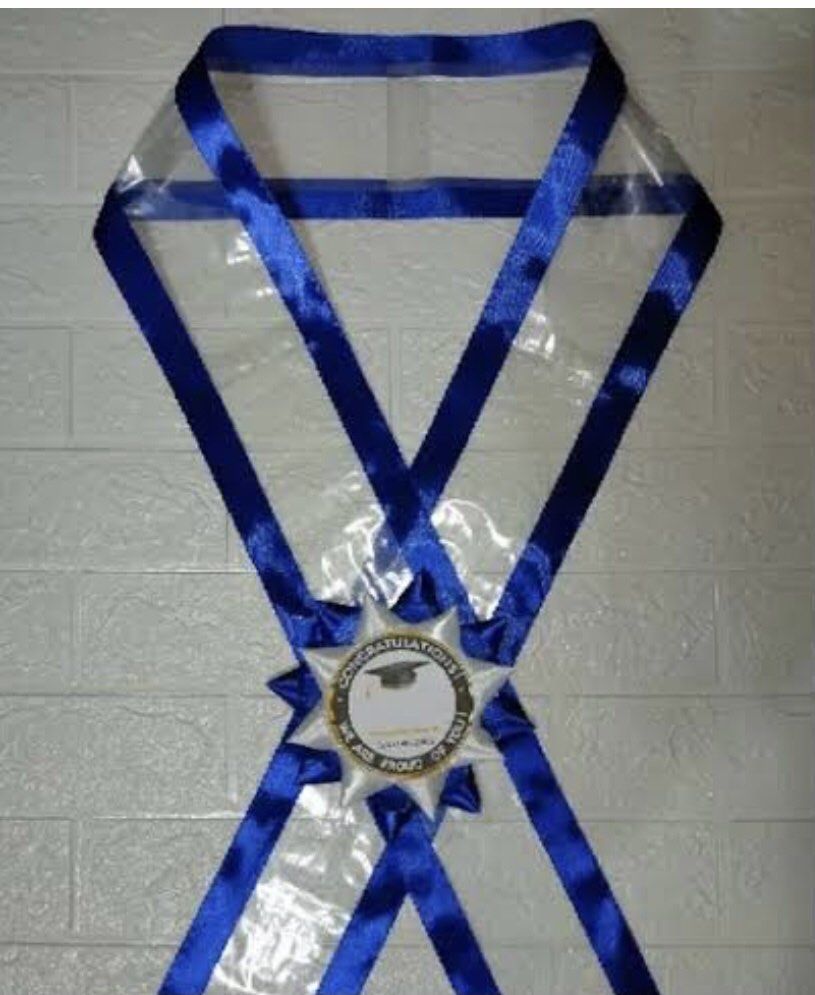 Money Garland. Customized and free logo two colors on Carousell