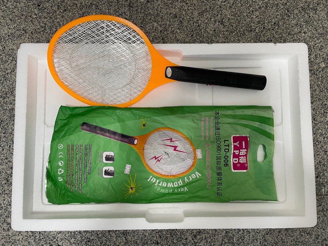 Mosquito racket, Furniture & Home Living, Cleaning & Homecare Supplies ...