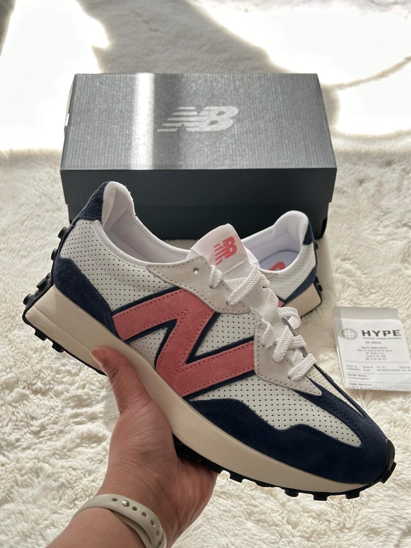 NEW BALANCE 327, Men's Fashion, Footwear, Sneakers on Carousell