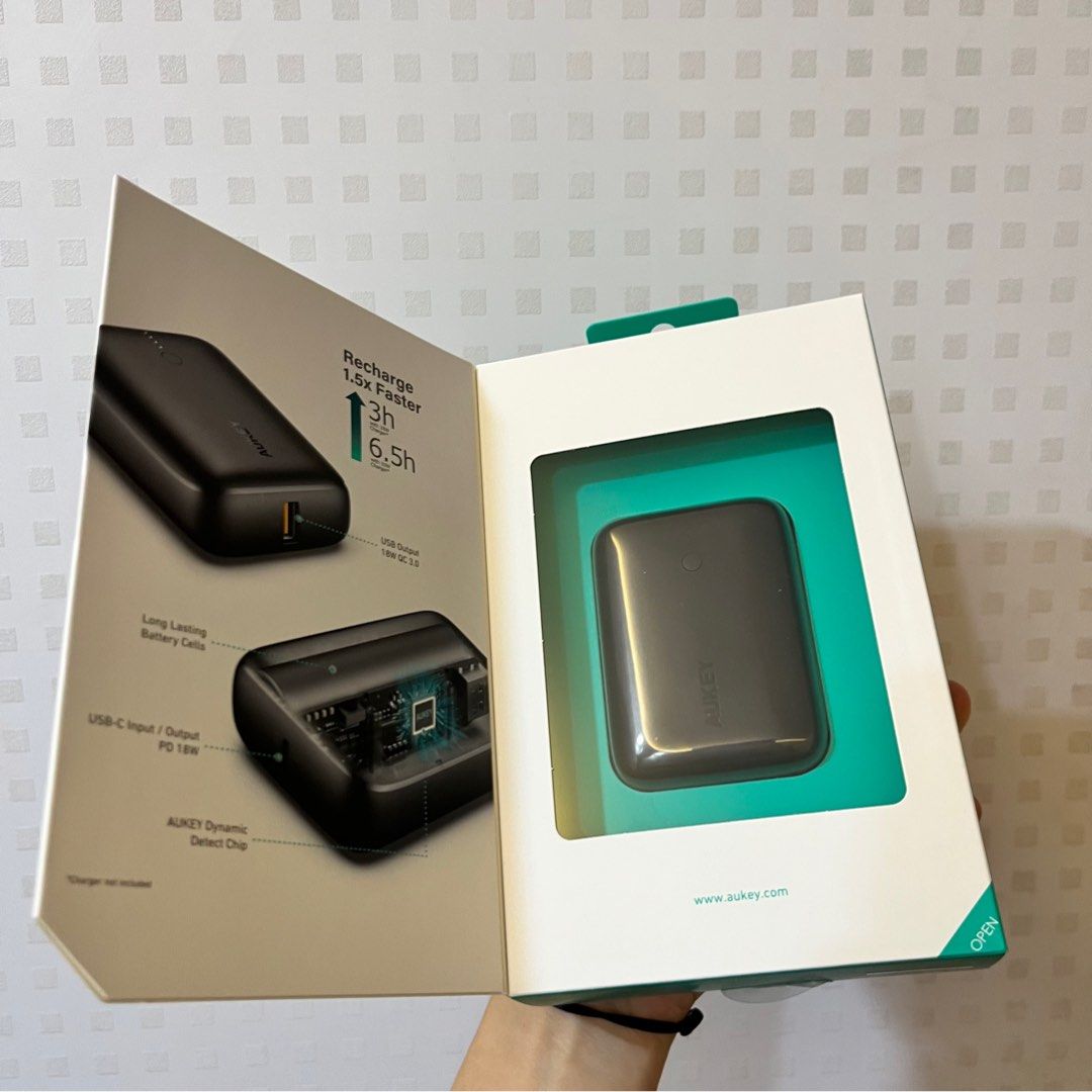 NEW CHEAP Aukey PB-N83S Basix Mini 20W/PD 10000mAh Ultra-Compact ...