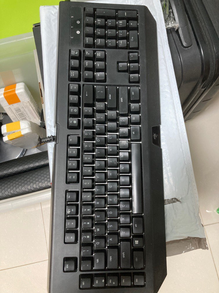 Razer Blackwidow Chroma V2 For Parts Only Computers And Tech Parts