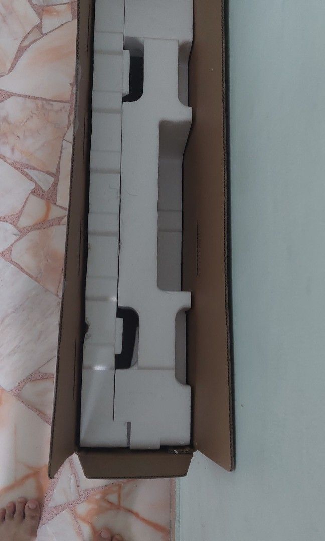 Samsung 27" monitor box (empty), Computers & Tech, Parts & Accessories ...