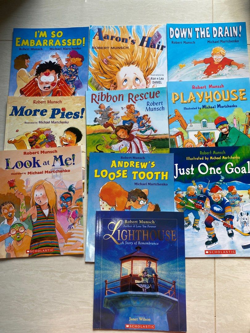 Scholastic story book (Robert Munsch), Hobbies & Toys, Books ...
