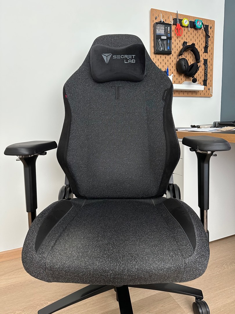 Secretlab Titan Evo 2022 [SoftWeave], Furniture & Home Living ...