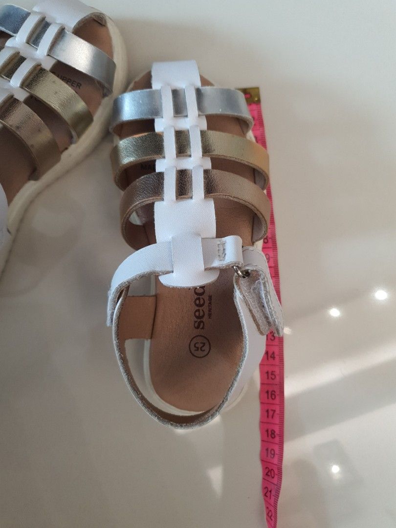 Seed Sandals - tricolour, Babies & Kids, Babies & Kids Fashion on Carousell