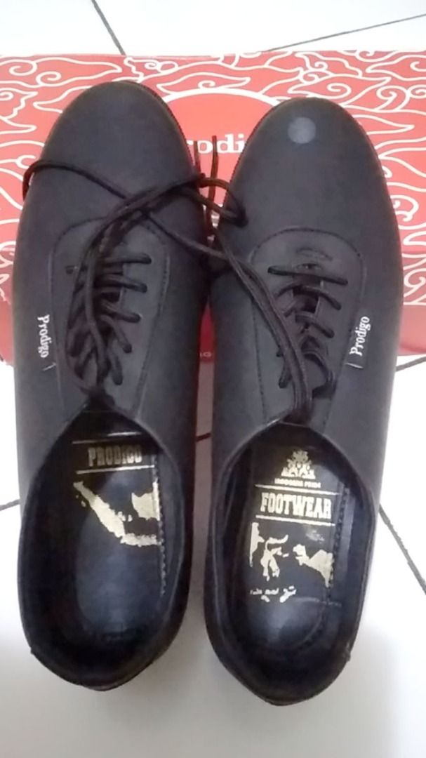 Sepatu Pantofel Pria Original Prodigo Gareng Black TotoSuryo x Prodigo ...