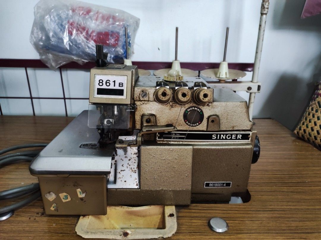 singer 861B, Furniture & Home Living, Home Improvement & Organisation ...