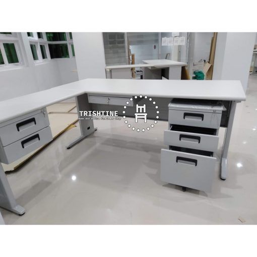 Steel L-shape Executive Table on Carousell