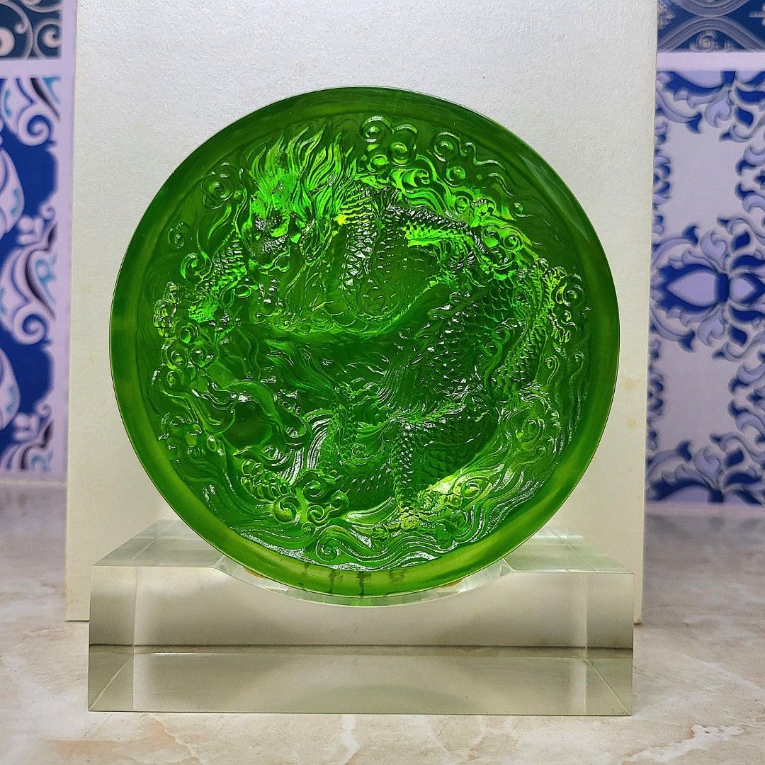 TITTOT Liuli Dragon Plaque w/Stand, Furniture & Home Living, Home Decor ...