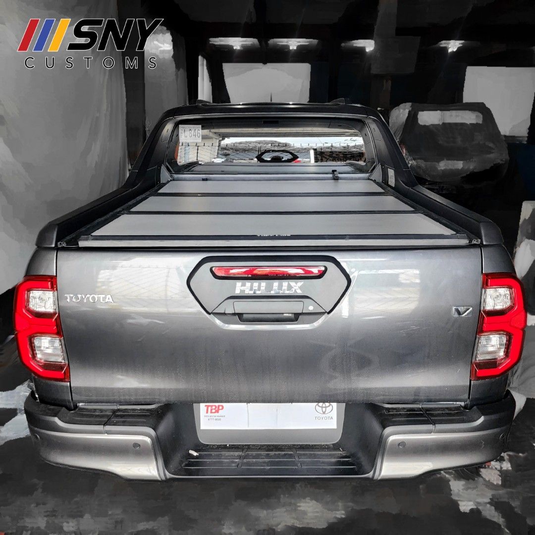 Tuff Lids Trifold original with metal hook lock Tufflid Hilux Conquest ...