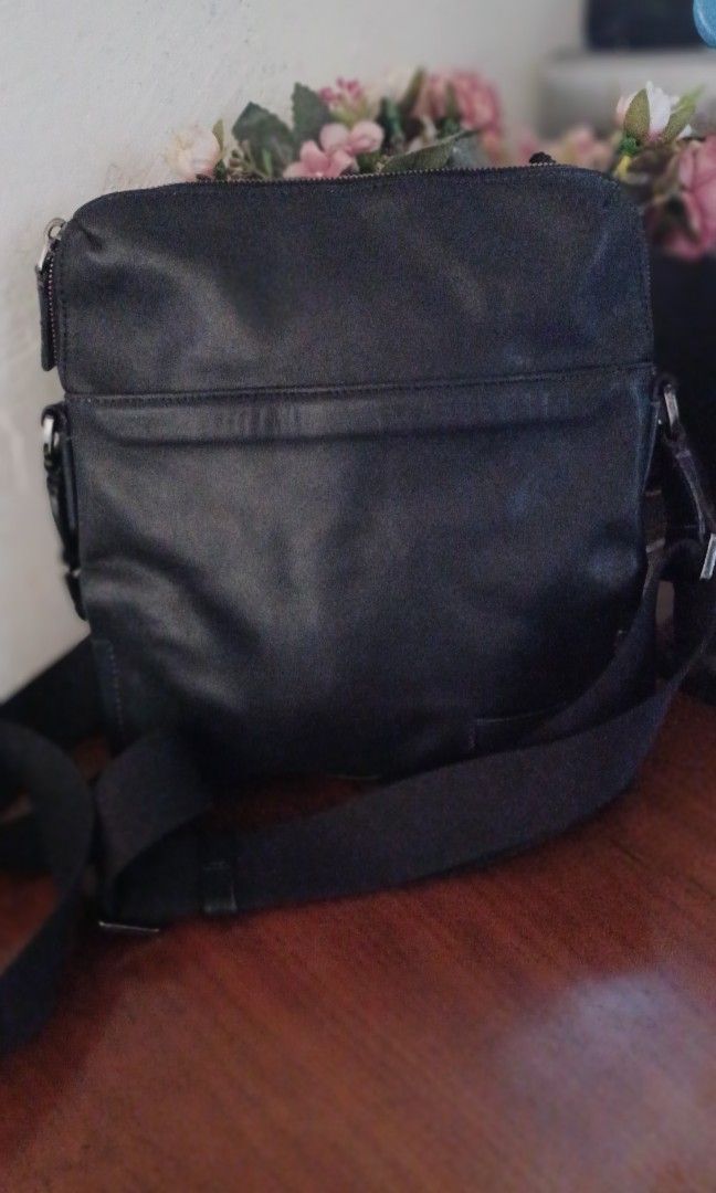 Tumi harrison bag, Men's Fashion, Bags, Sling Bags on Carousell