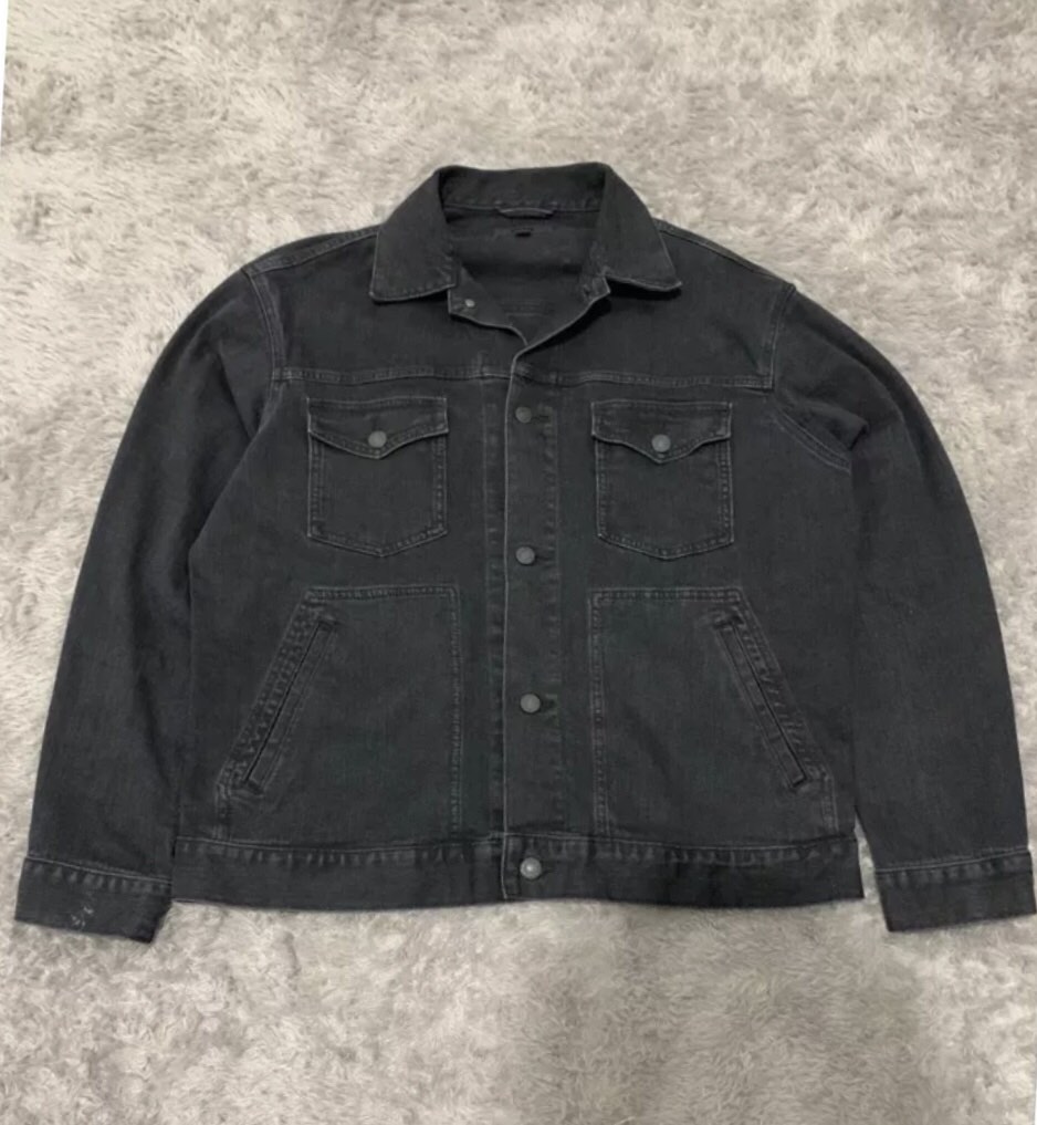 Uniqlo Denim Jacket Trucker Original Black Washed - Jaket Jeans Uniqlo ...