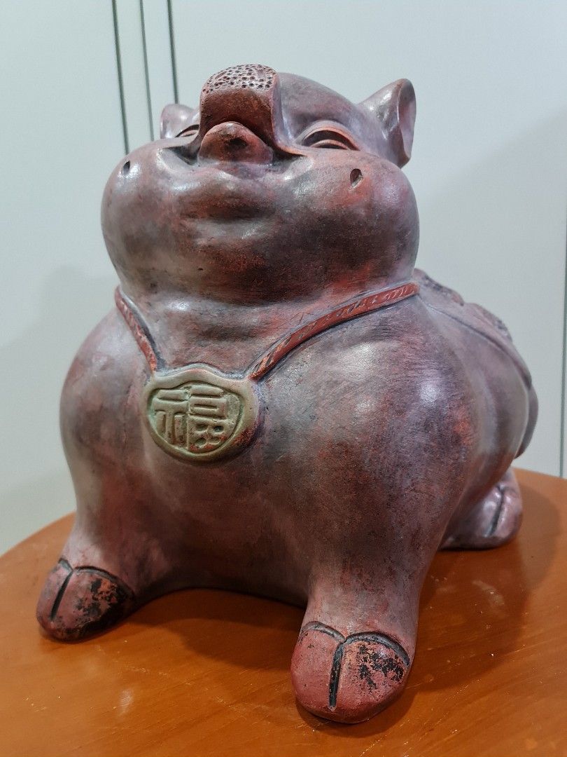 Vintage Big Clay Fortune Pig / Big Piggy Bank, Hobbies & Toys ...