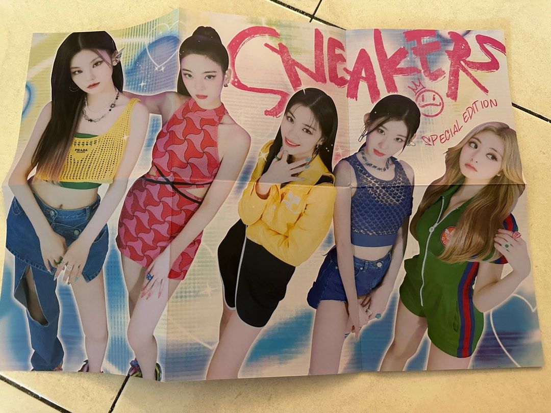 wts kpop poster, Hobbies & Toys, Collectibles & Memorabilia, K-Wave on ...