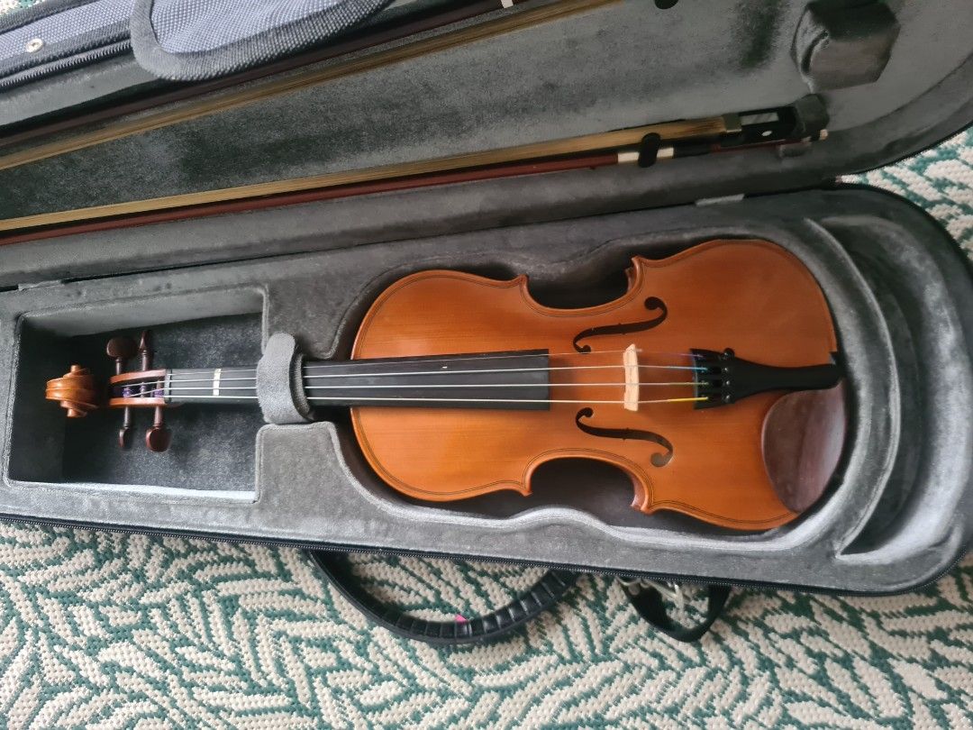 Yamaha violin model v-5 1/2, Hobbies & Toys, Music & Media, Musical ...
