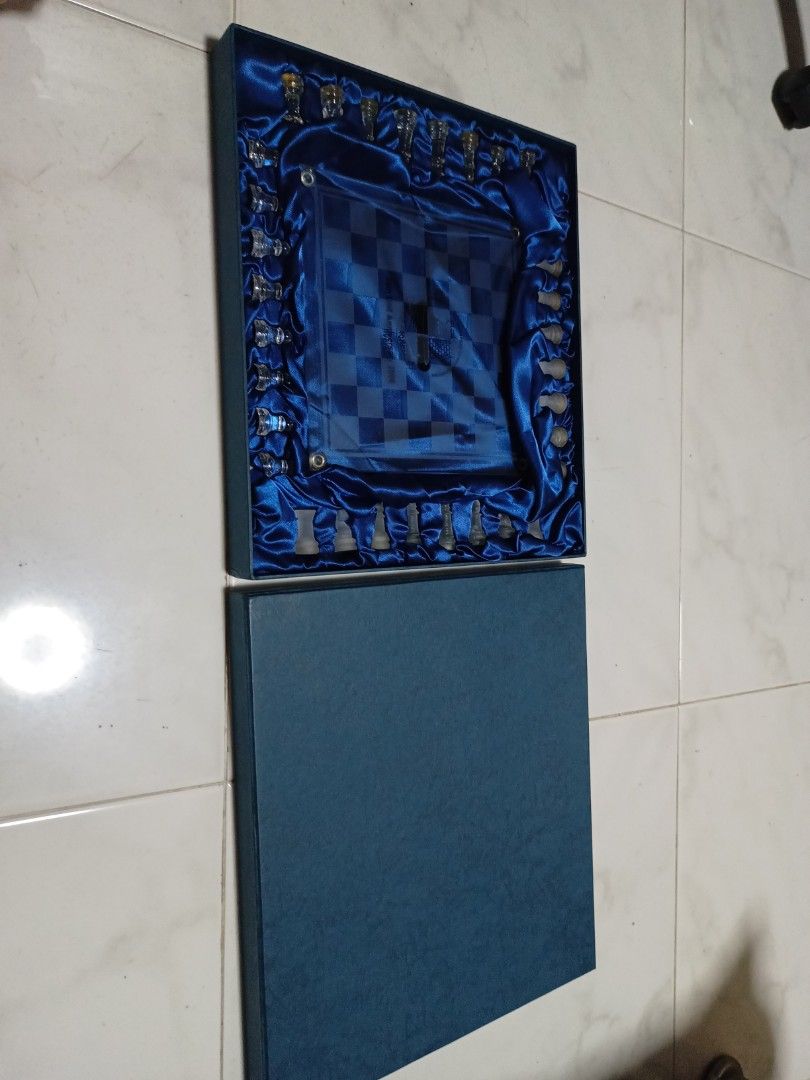 35 sce 36th anniversary chess set, Hobbies & Toys, Memorabilia ...