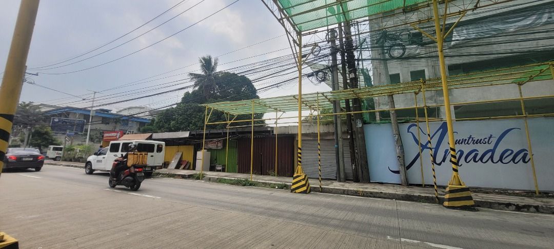 5 spaces Commercial Building, Property, Rentals, Commercial on Carousell