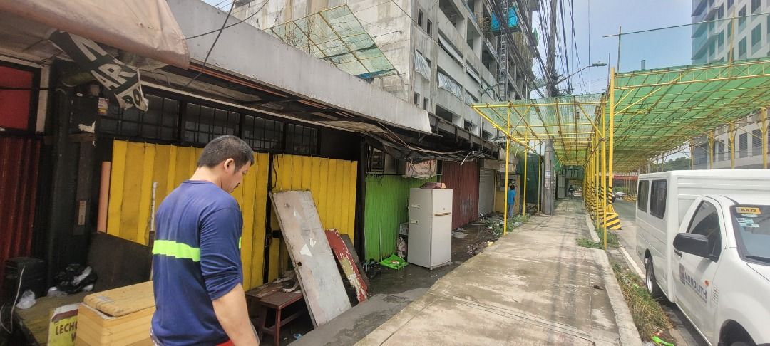 5 spaces Commercial Building, Property, Rentals, Commercial on Carousell