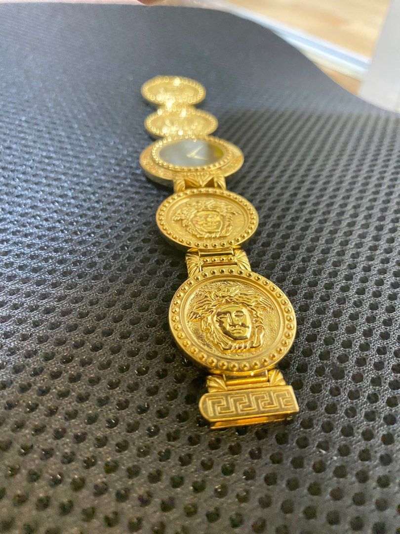 Authentic Gianni Versace Signature Medusa Head Gold Plated Vintage Coin ... Authentic Gianni Versace Signature Medusa Head Gold Plated Vintage Coin ...