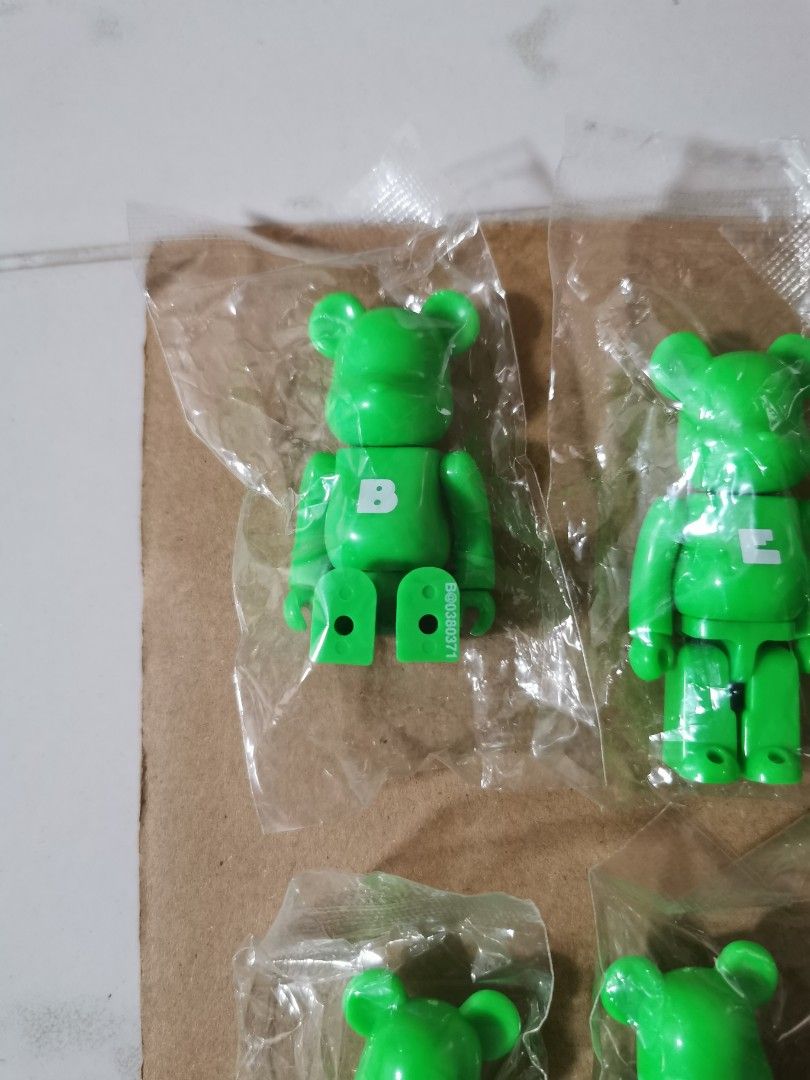 Series 38 BASIC/Fluorescence green (All 9 figures) Bearbrick (BE@RBRICK ...