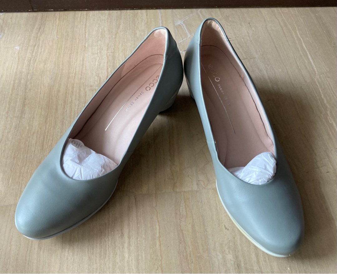 ECCO Sculptured Plain Pumps (Danish design), Women's Fashion, Footwear ...