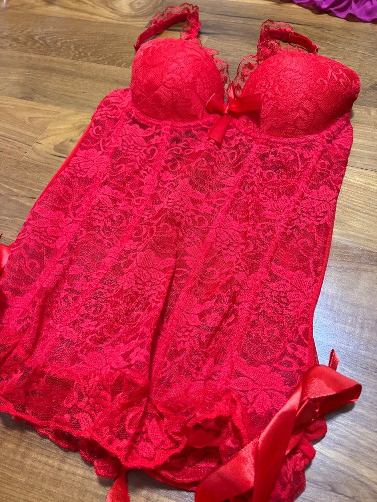 Brand new! Sexy lingerie corset set, attached padded bra, Women's Fashion, New Undergarments ...