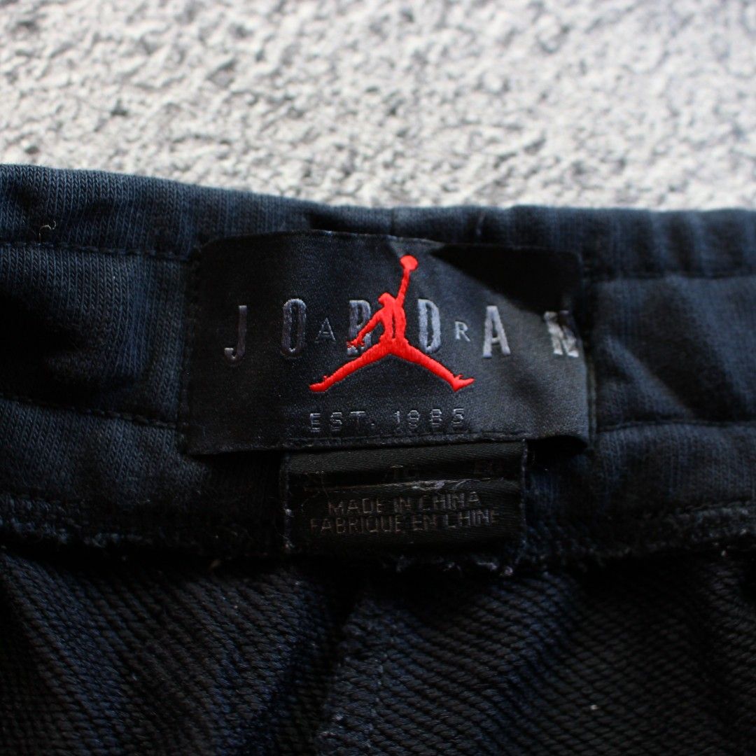 Celana Pendek Karet Air Jordan Big Logo, Fesyen Pria, Pakaian , Bawahan ...
