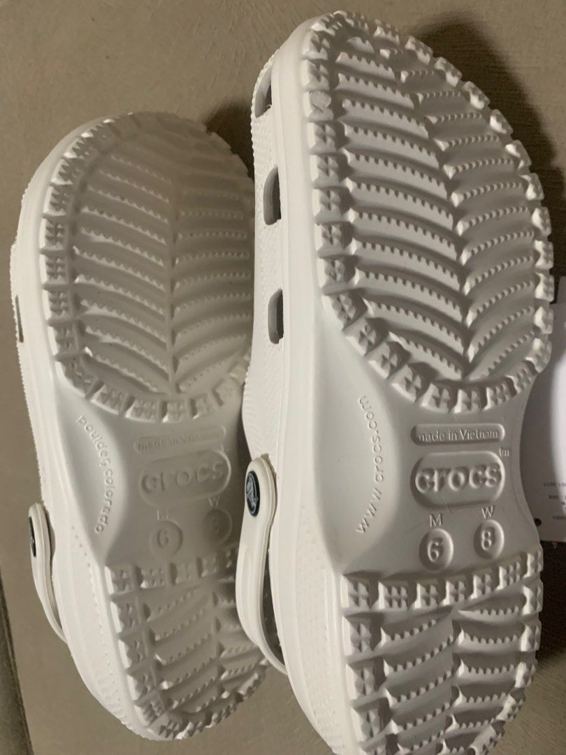 Crocs clogs (M6/W8), Men's Fashion, Footwear, Slippers & Slides on Carousell