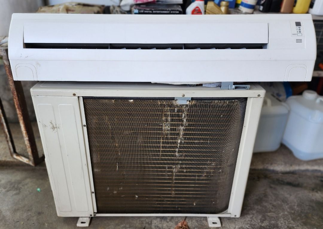 Daikin 2.5HP Non-Inverter Split-Type Aircon, TV & Home Appliances, Air ...