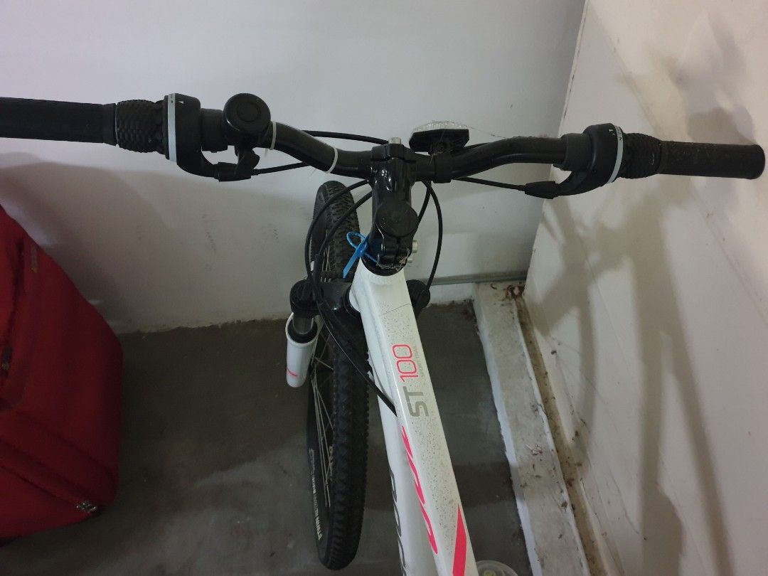 Decathlon RockRider ST 100, Sports Equipment, Bicycles & Parts ...