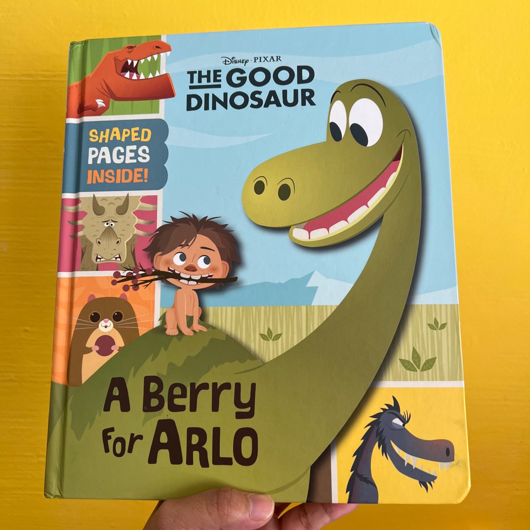Disney Pixar : The Good Dinosaur : A Berry for Arlo, Hobbies & Toys ...