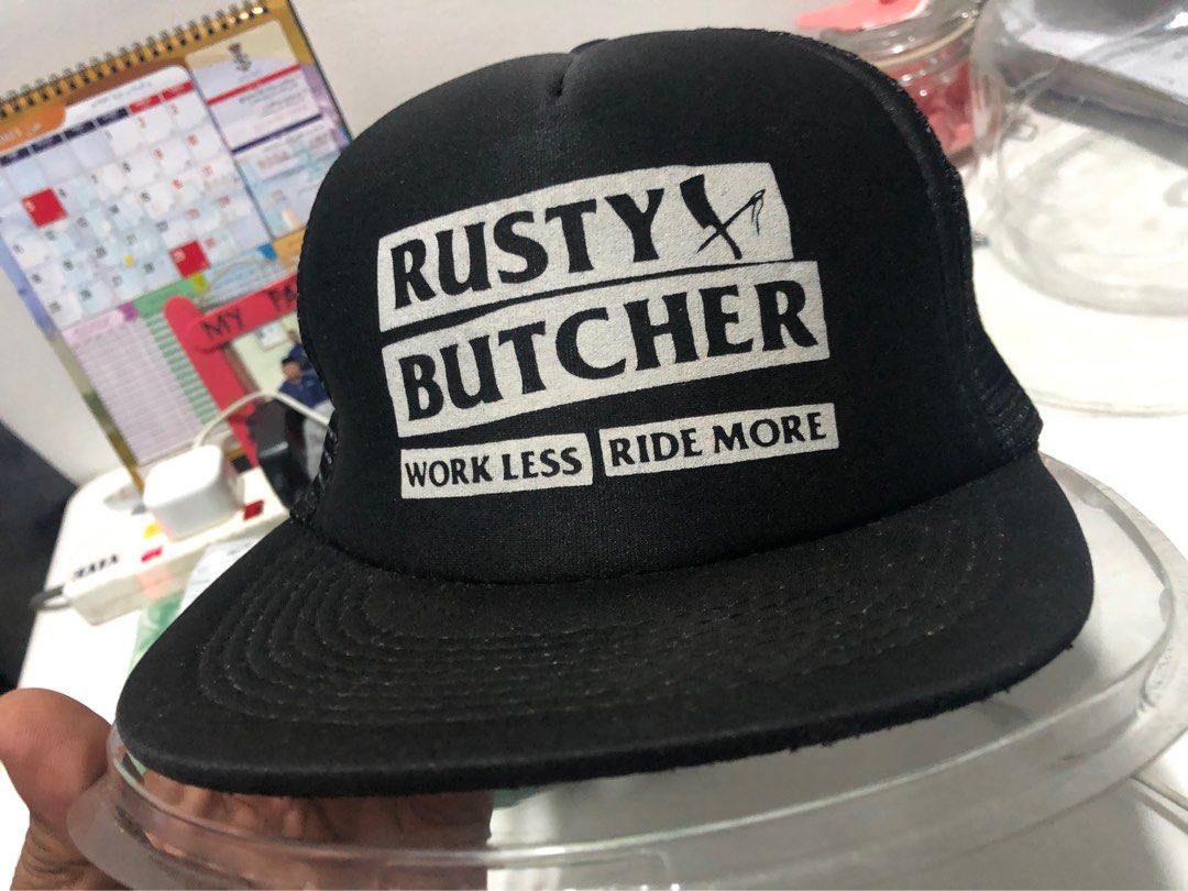 Harley Davidson Rusty Butcher Tracker, Men's Fashion, Watches & Accessories, Cap & Hats on Carousell