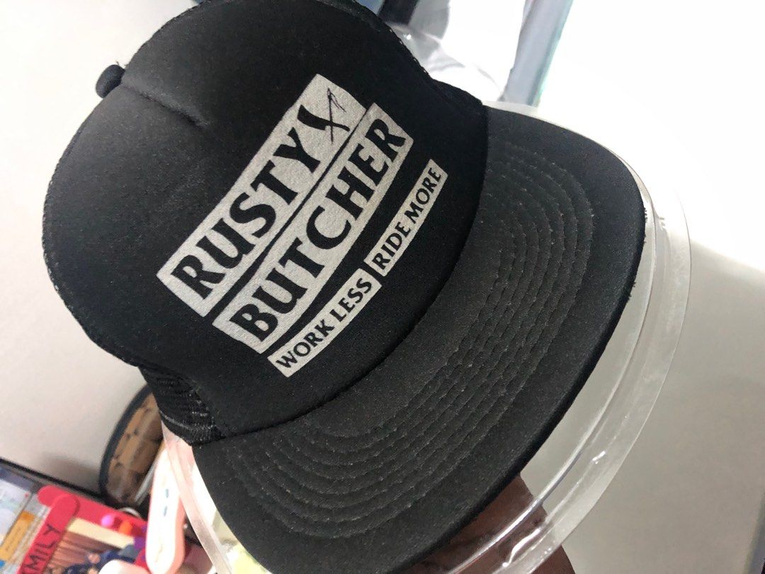 Harley Davidson Rusty Butcher Tracker, Men's Fashion, Watches & Accessories, Cap & Hats on Carousell