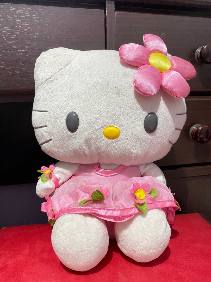 Hello kitty flower on Carousell