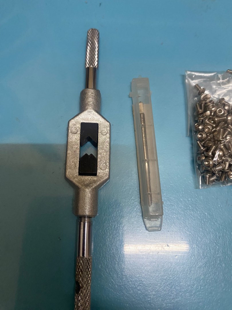 Hotwheel thread maker + skru, Hobbies & Toys, Toys & Games on Carousell