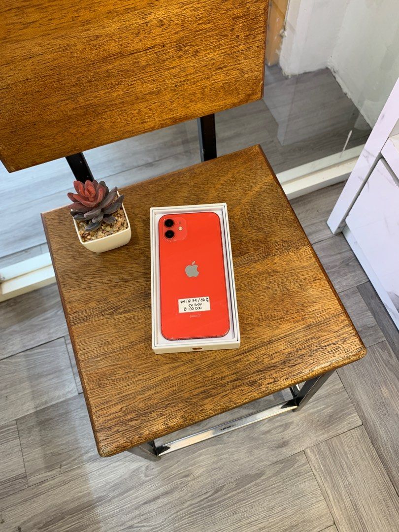 iPhone 12 64GB MERAH EX IBOX FULLSET FUNGSIONAL NORMAL on Carousell