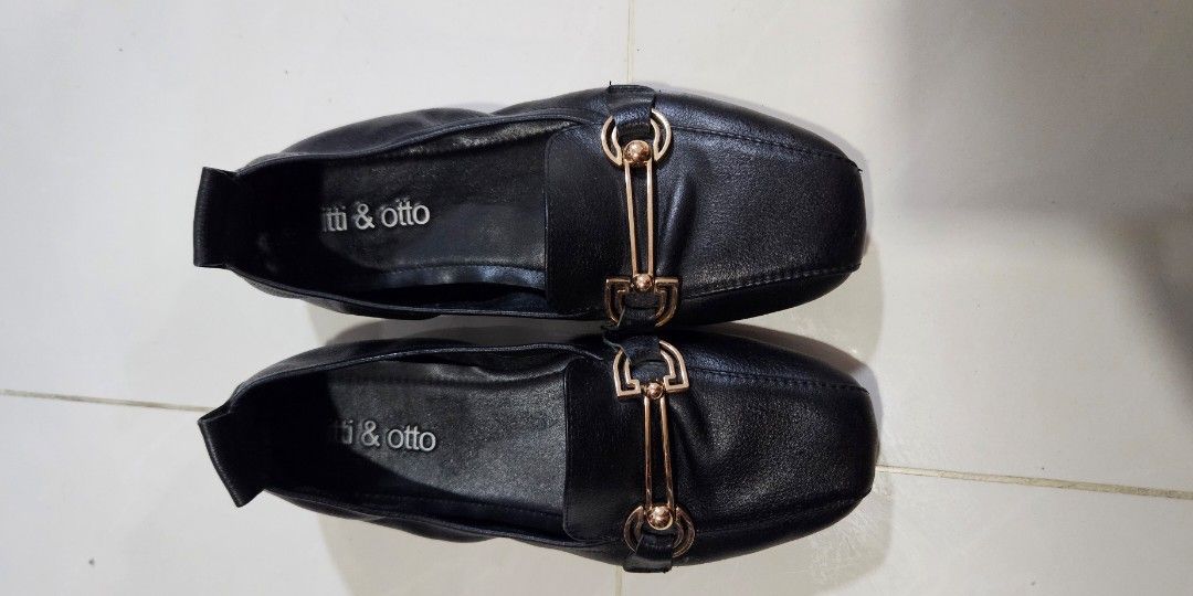 Itti & Otto Leather Flats, Women's Fashion, Footwear, Flats on Carousell