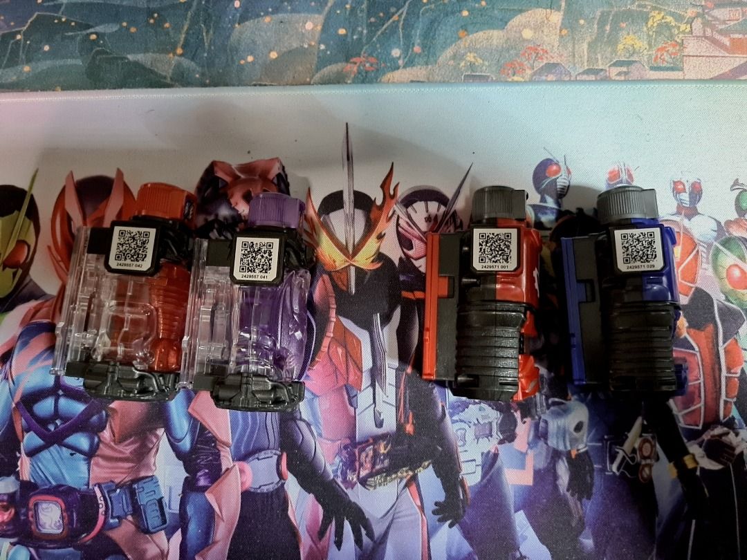 Kamen Rider Build - DX Rabbit & Dragon Evol Full Bottle/ Bat & Engine ...