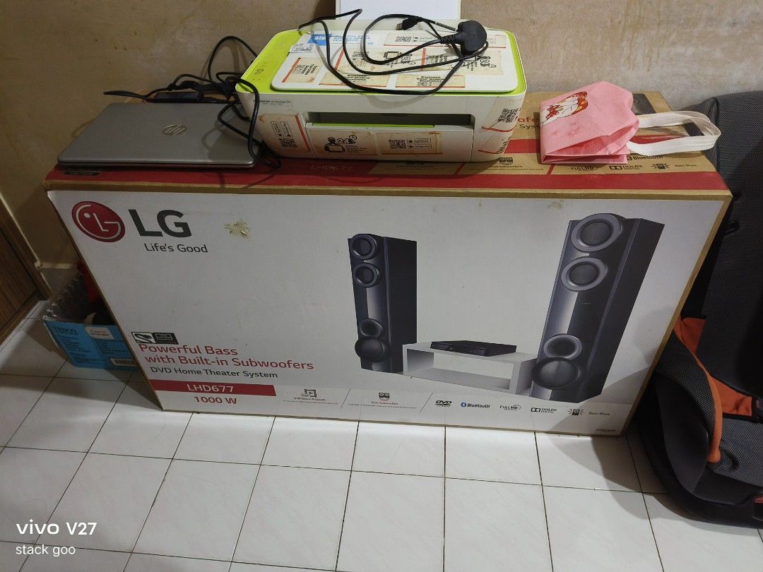 (clearance sale)LG LHD677 home blueray subwoofer set (self pickup only ...