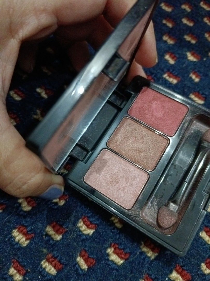 Make Over eyeshadow, Kesehatan & Kecantikan, Rias Wajah di Carousell