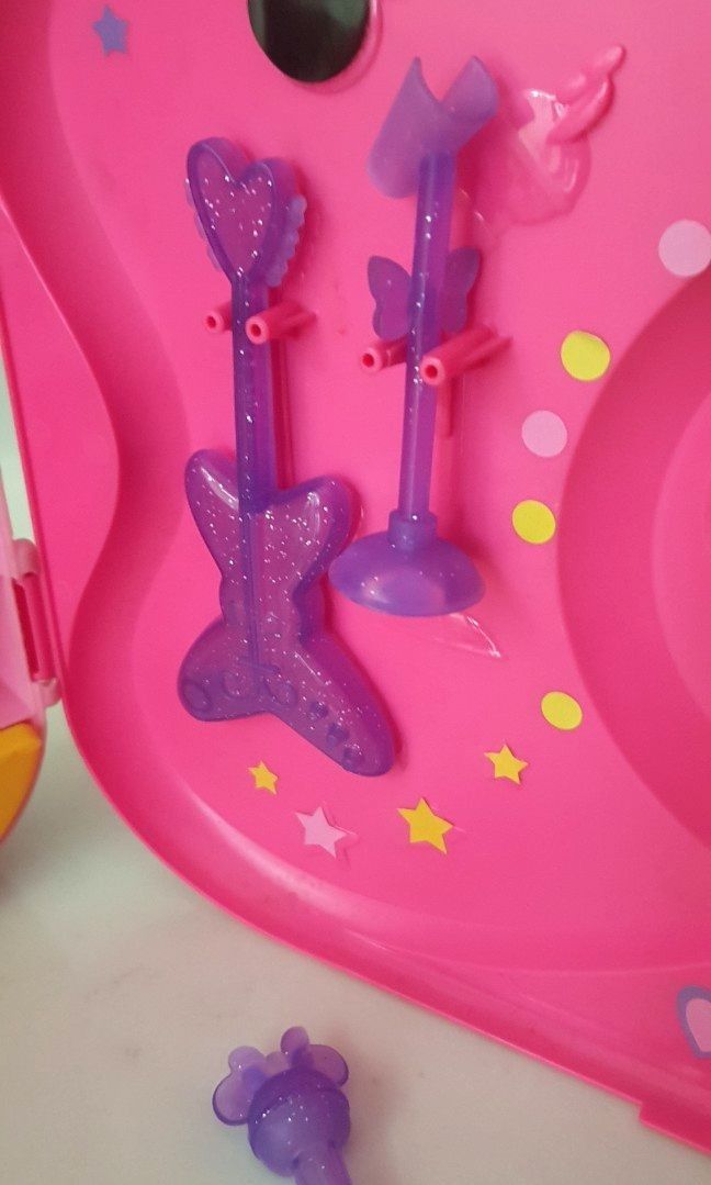 Minnie Mouse Pop Star Singer Portable Wardrobe Dressing Room, Hobbies ...