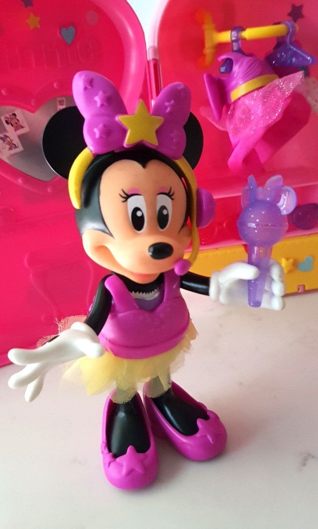 Minnie Mouse Pop Star Singer Portable Wardrobe Dressing Room, Hobbies ...