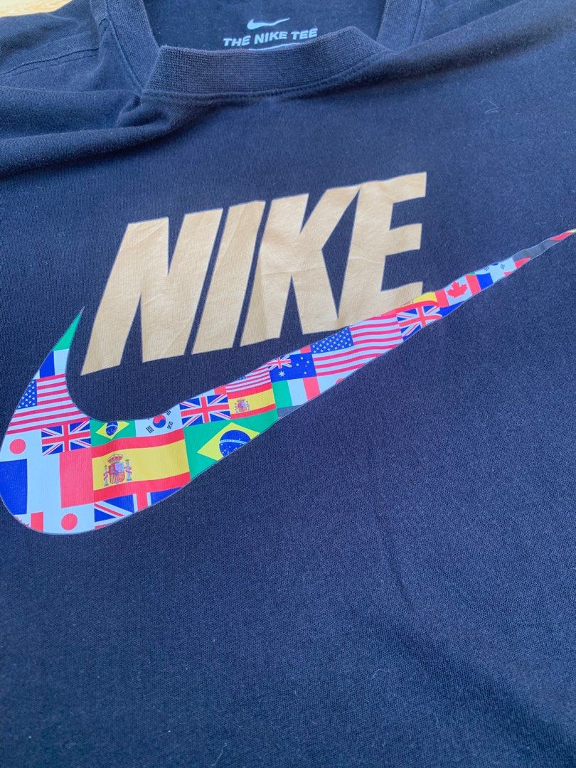 NIKE WORLDWIDE FLAGS SWOOSH on Carousell
